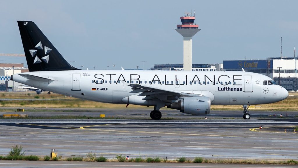 Welke toestellen vliegen er rond met een Star Alliance Livery ...