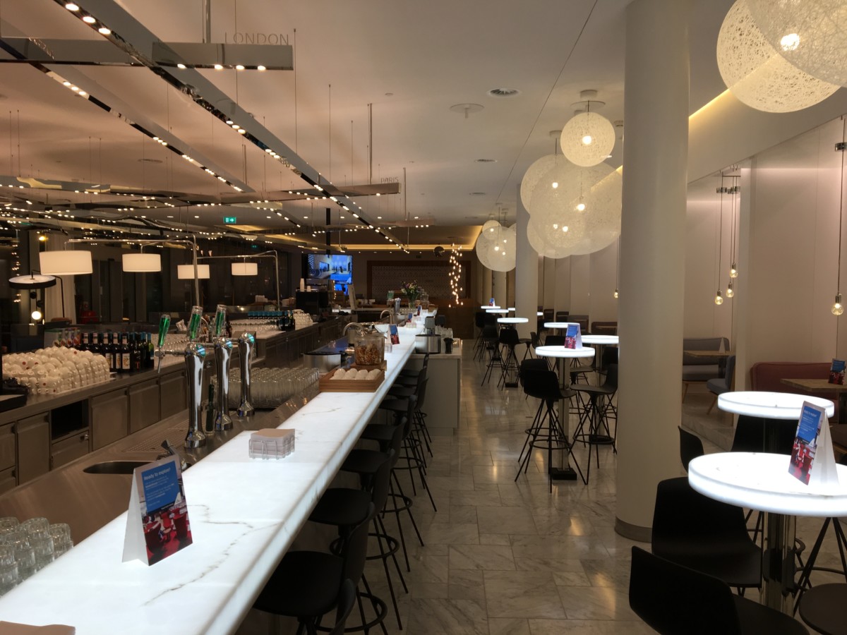 Review: Vernieuwde KLM Crown Lounge 52 - Fase 1 - InsideFlyer