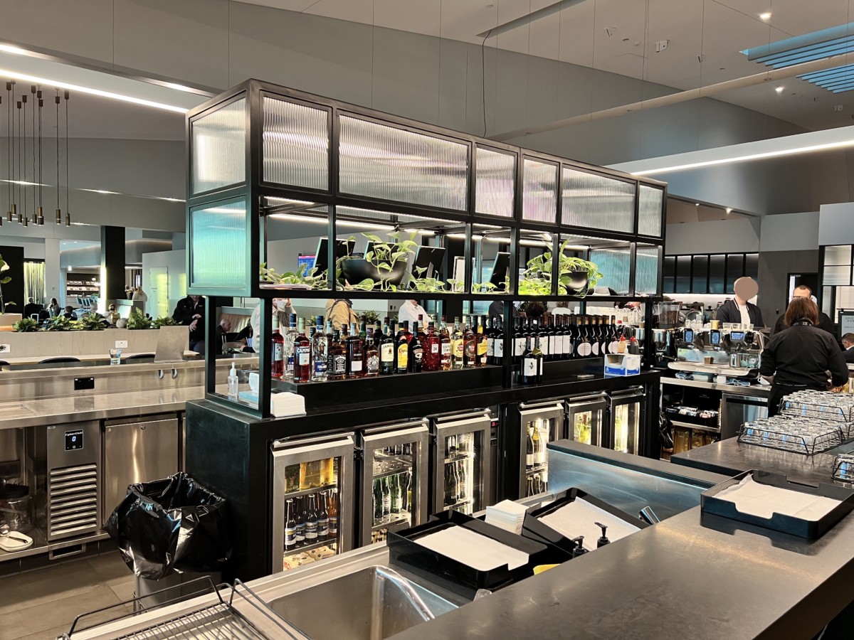 InsideLook Qantas Business Lounge Melbourne Terminal 1 Domestic 10 - InsideFlyer