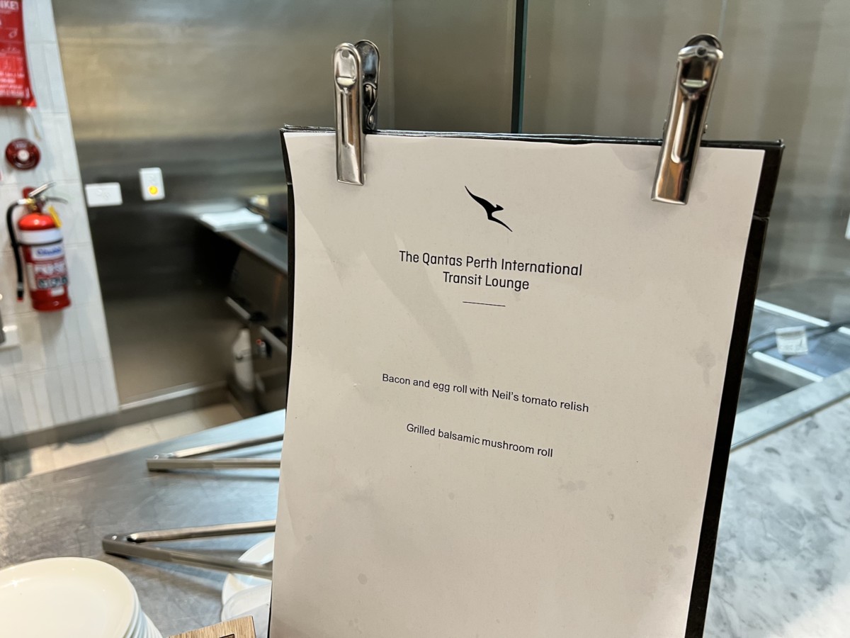 Review Qantas Perth Airport International Transit Lounge Terminal 3 40 ...