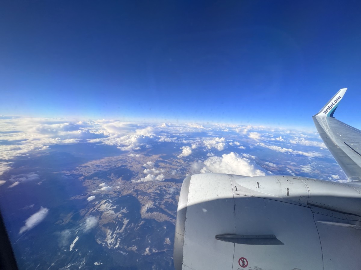 Review: Westjet Boeing 737-700 | Economy Class Calgary - Vancouver ...