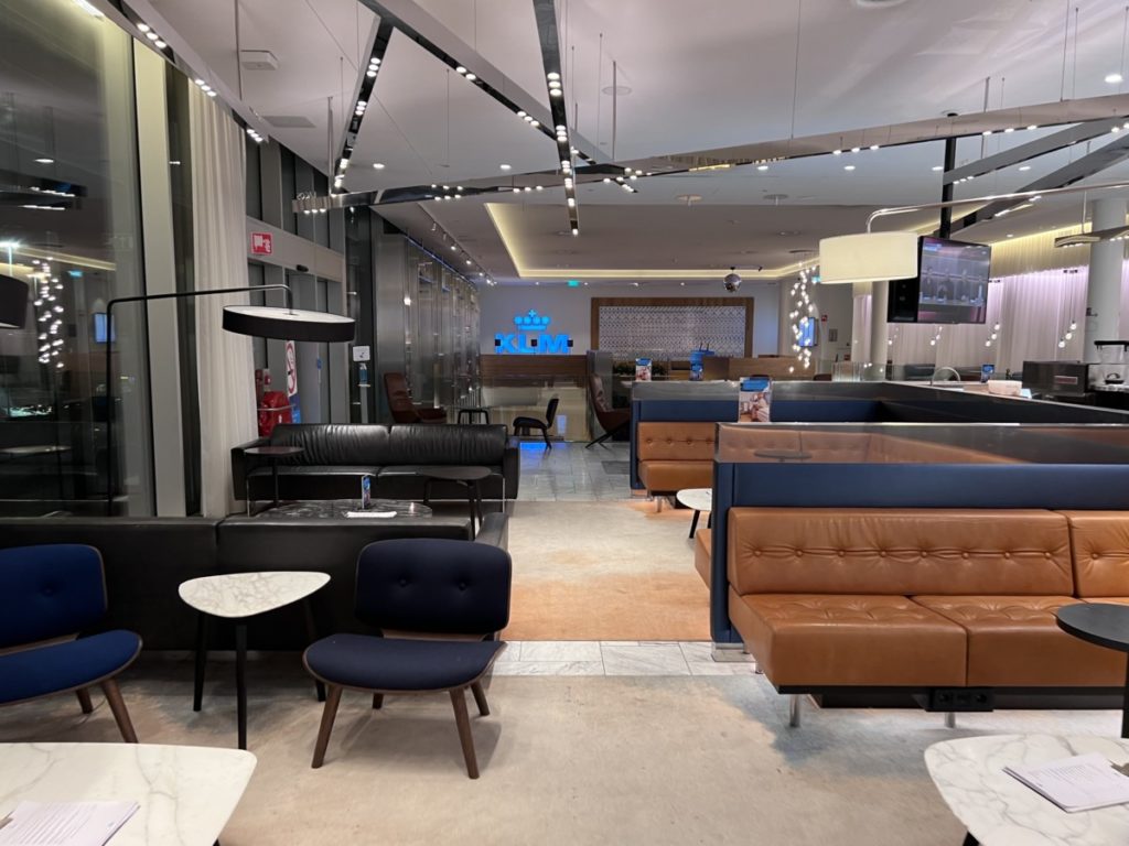 Review: Privium ClubLounge West Schiphol - InsideFlyer