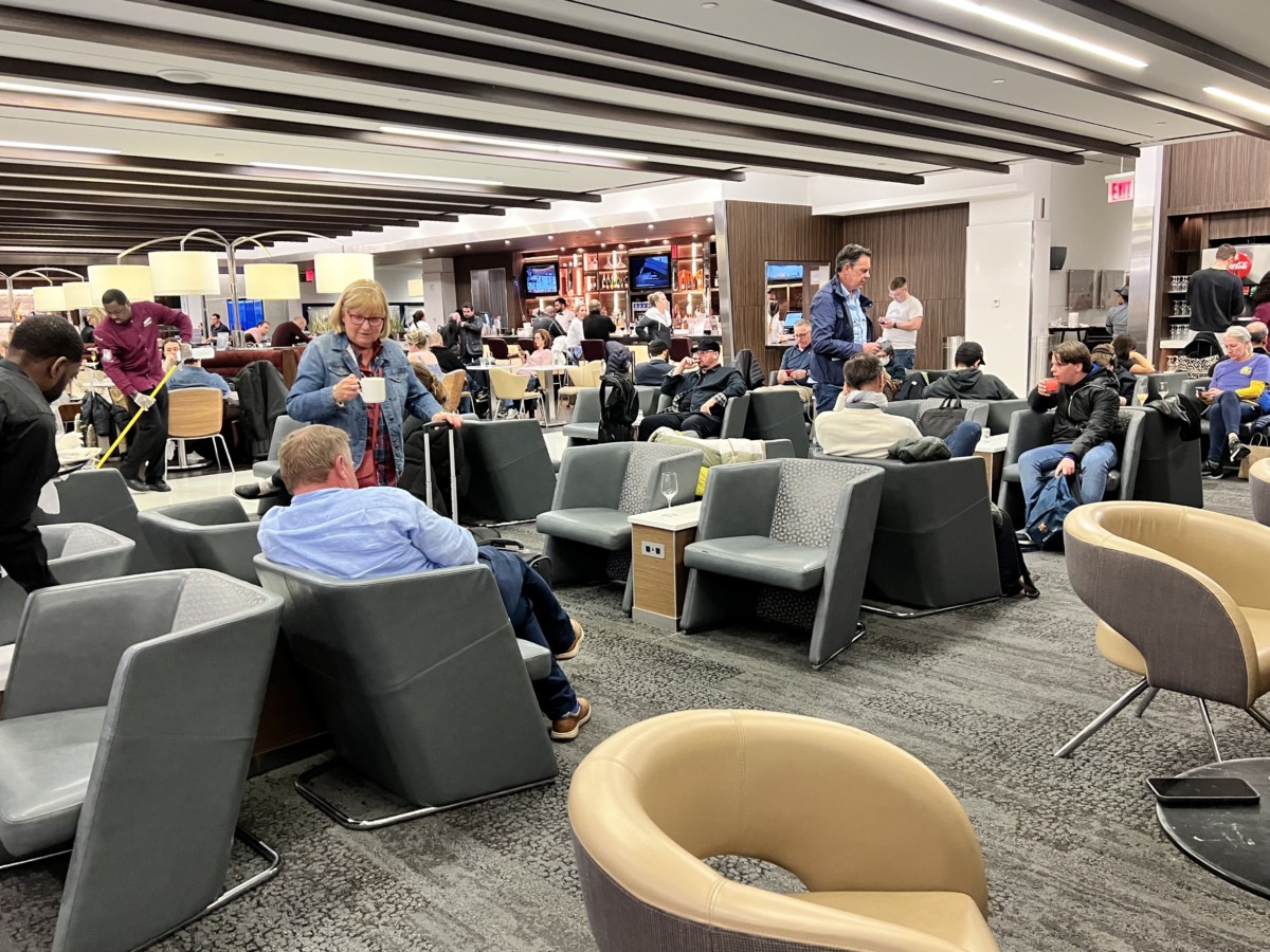 Review Delta Sky Club New York JFK, Terminal 4 – Concourse B near Gate ...