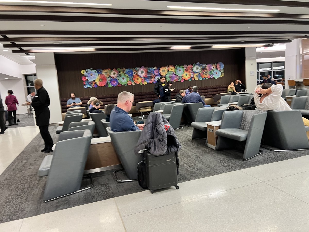 Review Delta Sky Club New York JFK, Terminal 4 – Concourse B near Gate ...
