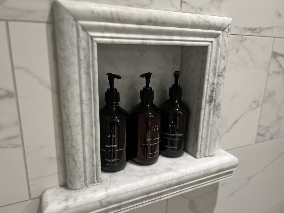 Review The LaSalle Chicago, Autograph Collection Executive Suite Grill ...