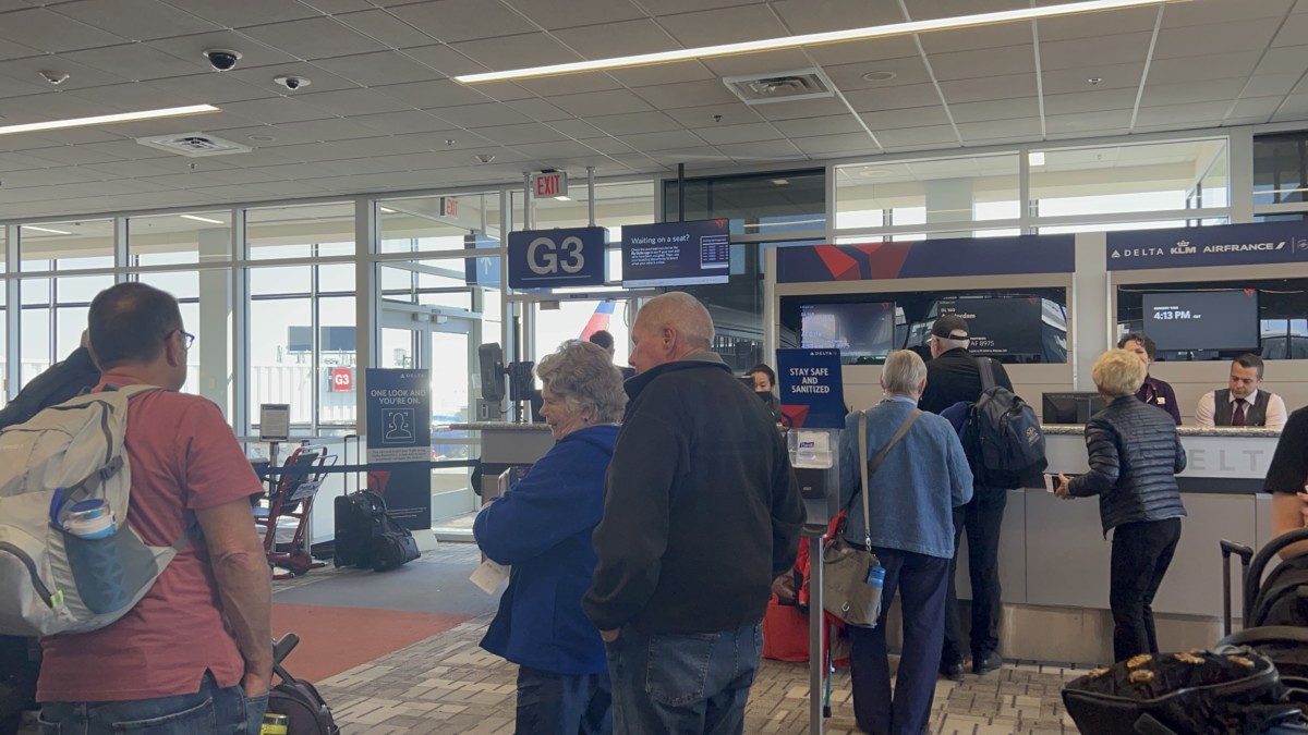 Review Delta Sky Club Minneapolis MSP, Terminal 1 Concourse G SkyMiles ...