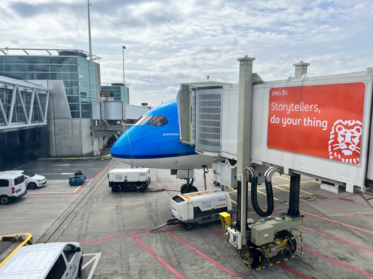 Review KLM Premium Comfort Boeing 787-10 KL636 PH-BKG Las Vegas ...