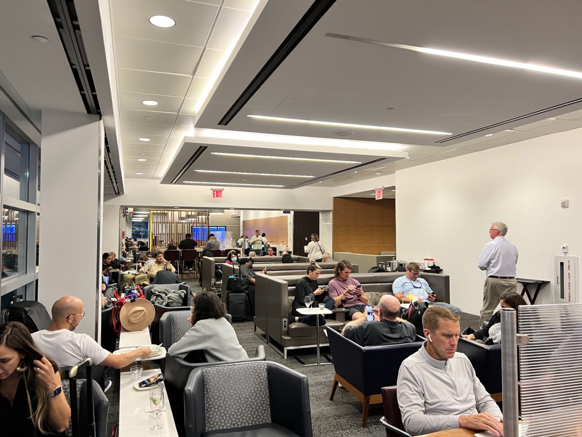 Review Delta Sky Club New York JFK, Terminal 4 – Concourse B near Gate ...
