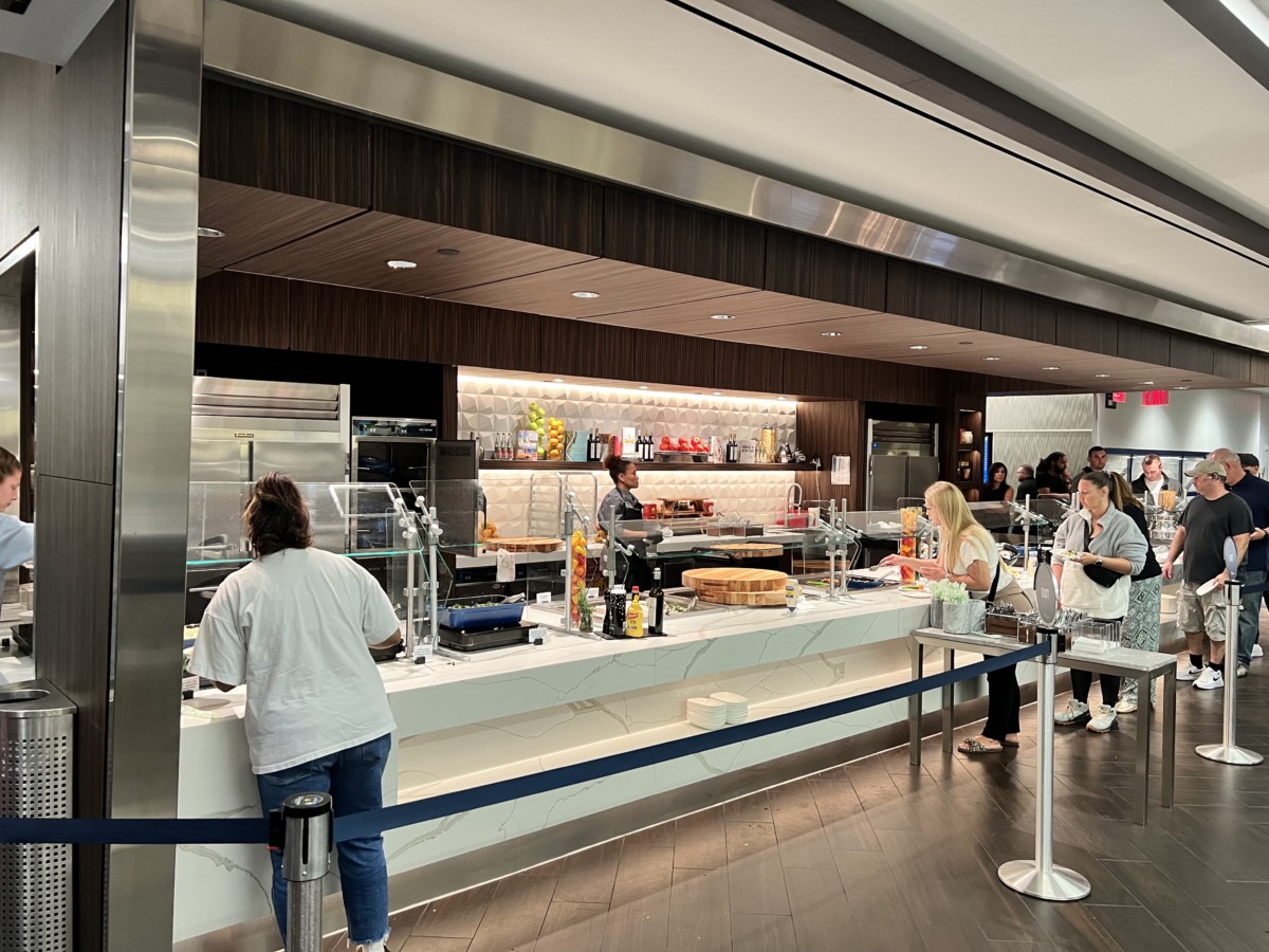 Review Delta Sky Club New York JFK, Terminal 4 – Concourse B near Gate ...