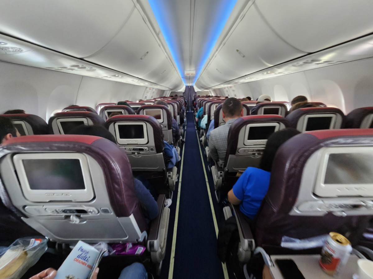 Review: TAROM Economy | Amsterdam-Boekarest | Boeing 737-800 - InsideFlyer