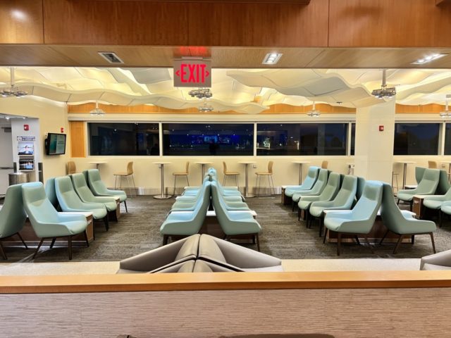 Review: Delta Sky Club | Miami International Airport, South Terminal 1 ...