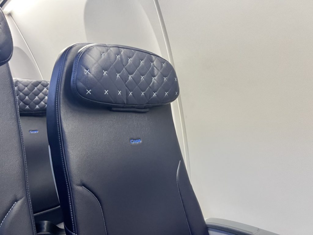 Review: Copa Airlines Economy Class | Panama Stad naar Bogotá | Boeing ...