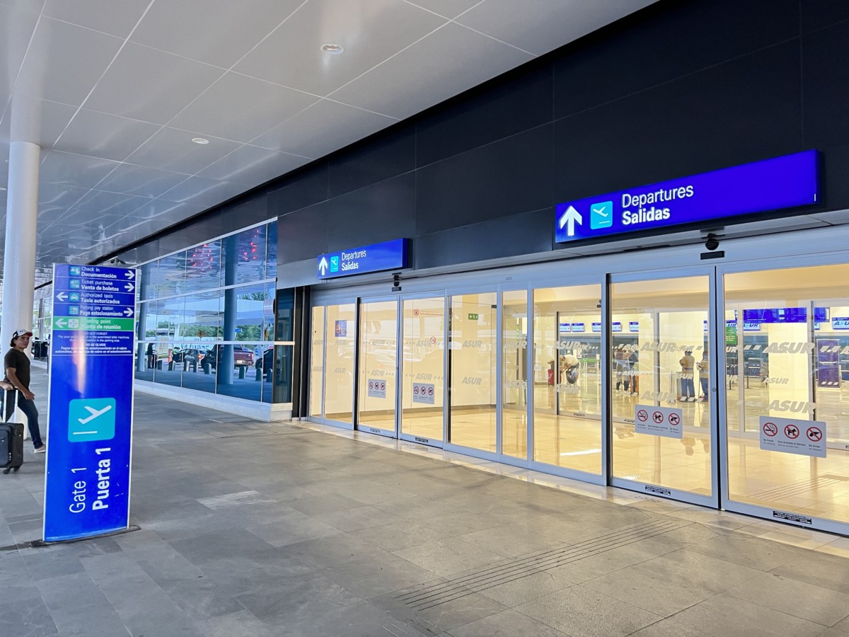 Flight Review Aeromexico Mérida Airport Mexico-Stad City MID MEX ...