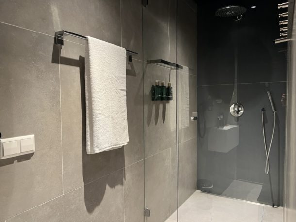 Review: Privium ClubLounge West Schiphol - InsideFlyer