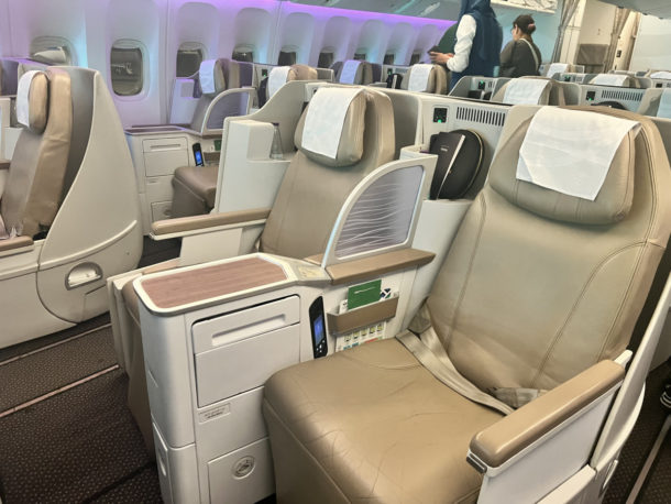 Review Saudia Economy Class | Jeddah - Delhi | Boeing 777-300 - InsideFlyer