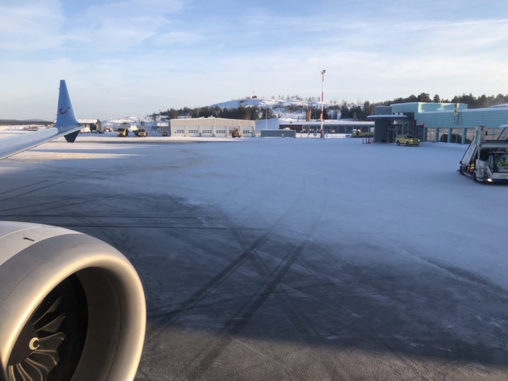 InsideLook: TUI Fly Boeing 737 MAX 8 | PH-TFT - InsideFlyer