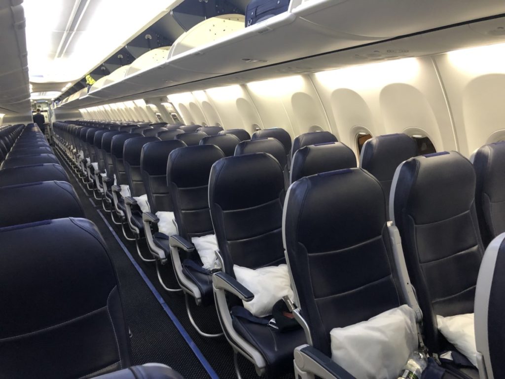 InsideLook: TUI Fly Boeing 737 MAX 8 | PH-TFT - InsideFlyer