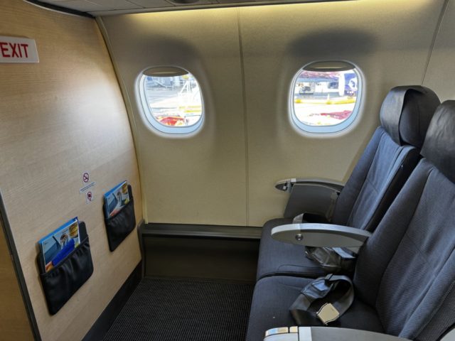 Review: SAS Plus Business Class | Brussel-Kopenhagen | Embraer E195LR ...