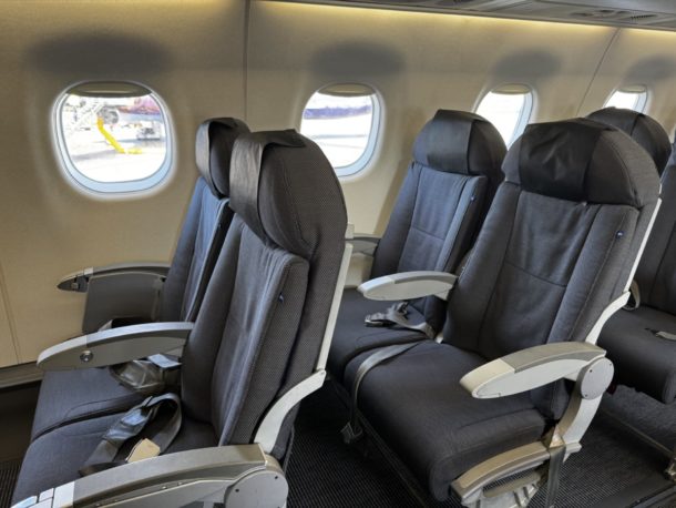 Review: SAS Plus Business Class | Brussel-Kopenhagen | Embraer E195LR ...